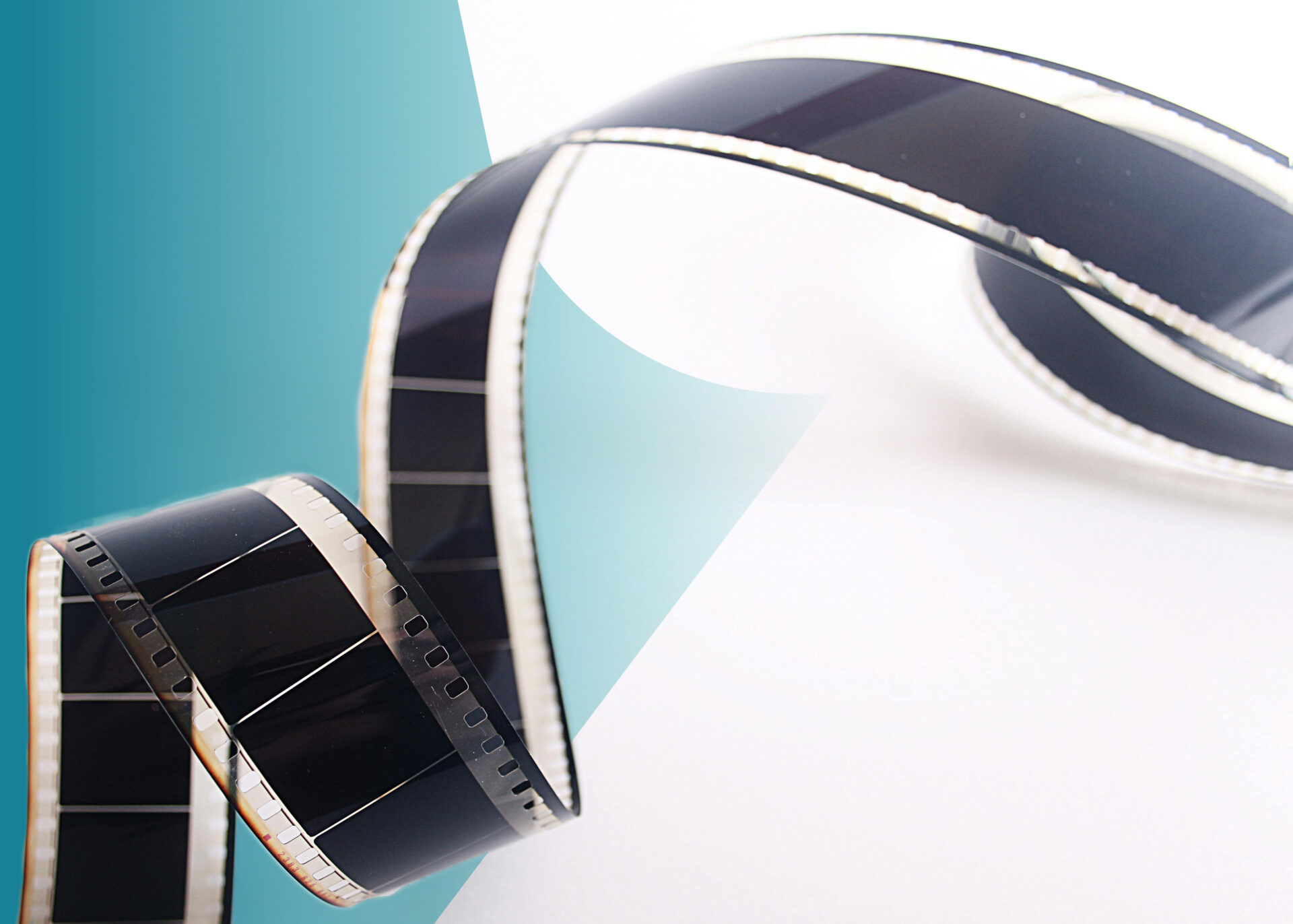 SCANNING & AI - Microfilm and financial statement extraction - Youston